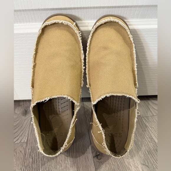 CROCS | Shoes | Crocs Santa Cruz Mens Loafers Tan Size 1 | Poshmark